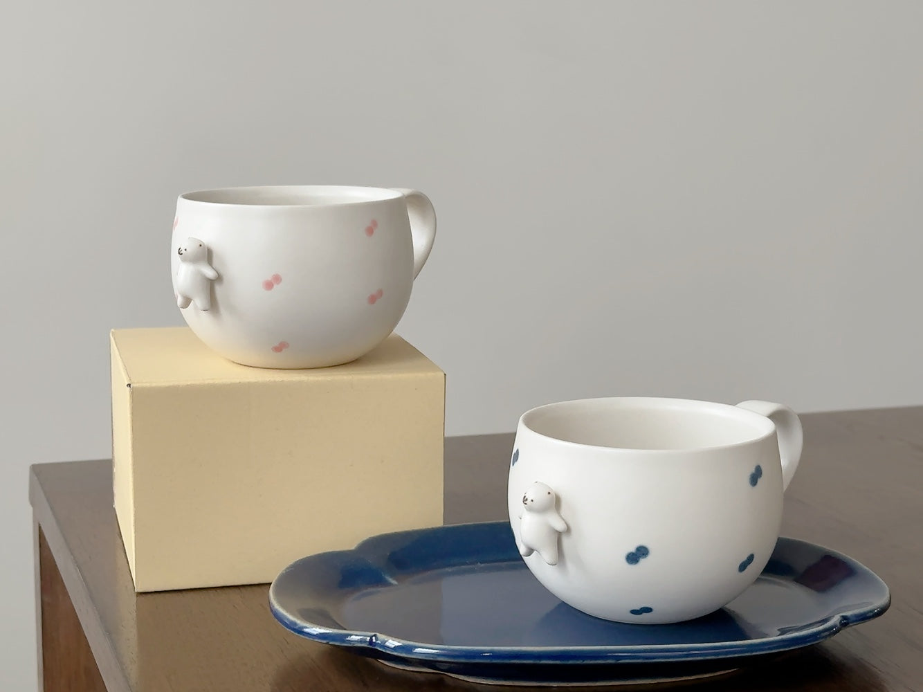 Tobe ware Polar Bear Round Mug – KONPOTO